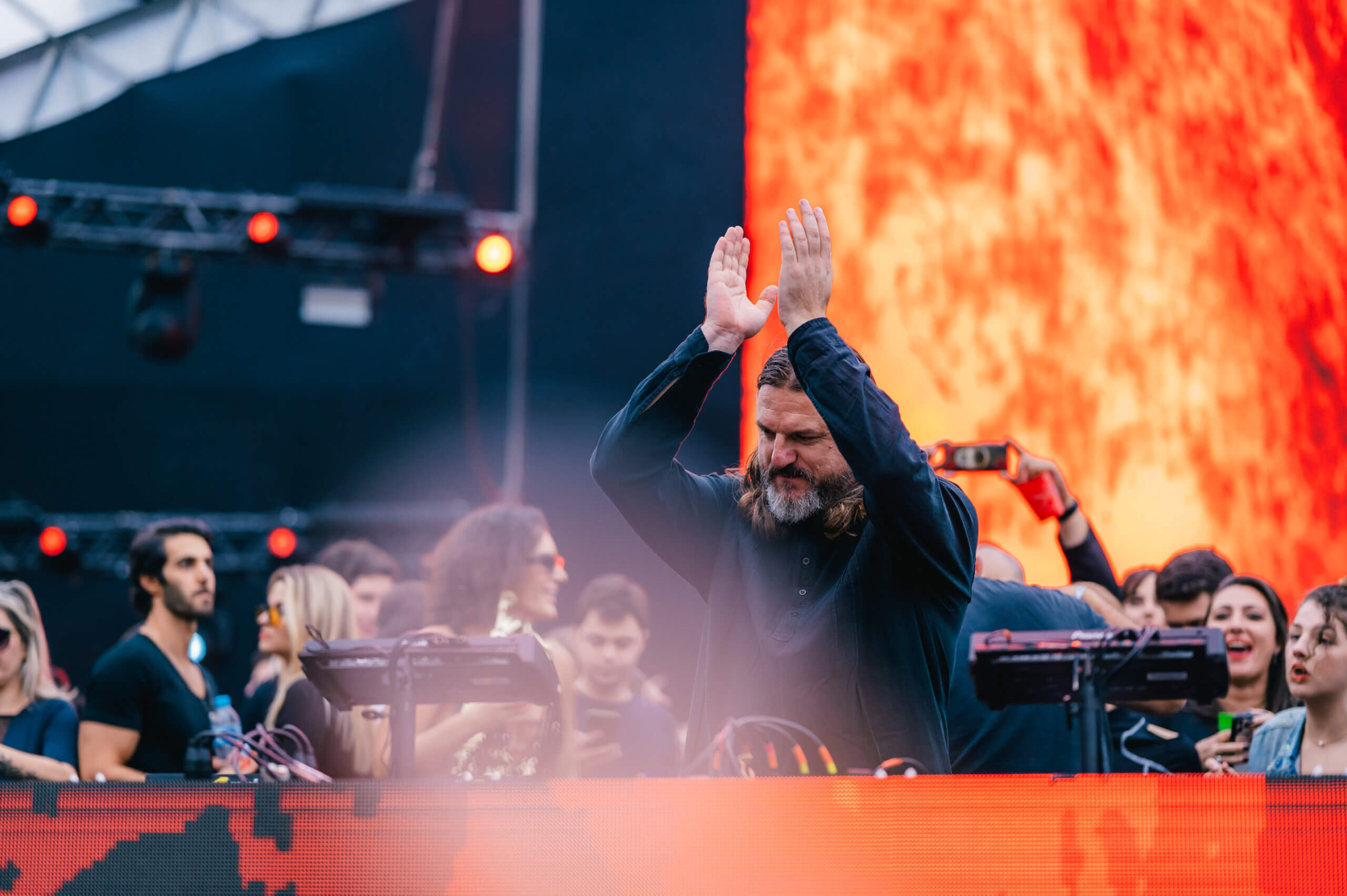 Solomun mostra o porquê é rei dos long sets em noite estrondosa